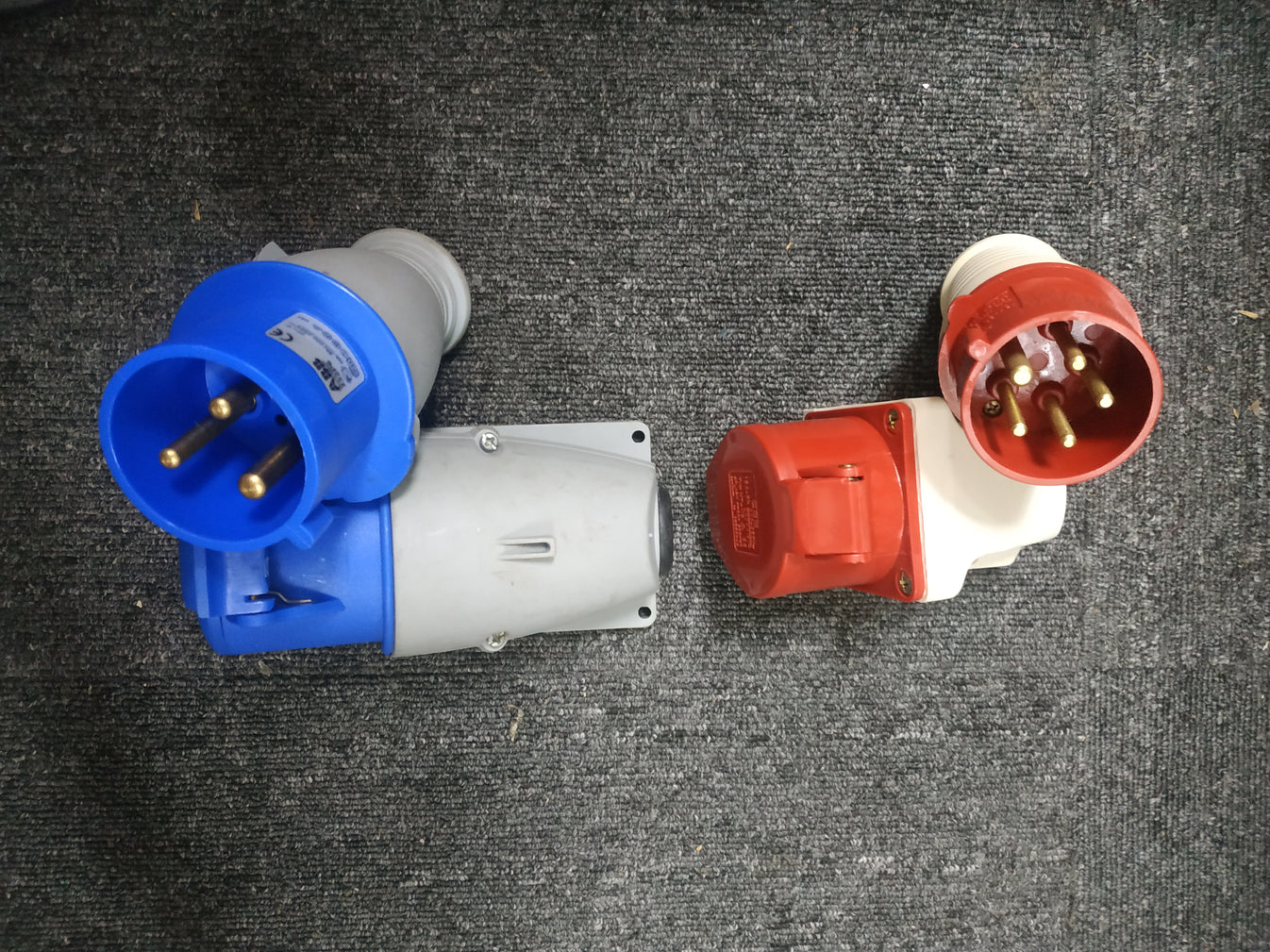 Industrial Weatherproof plug socket connector – AECSK eStore